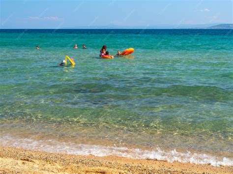 Playa Del Balneario Griego Loutra Edipsou En La Isla Evia Eubea