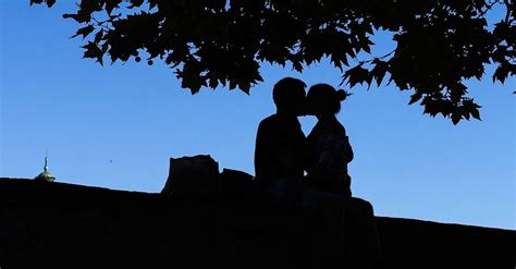 Pda Boundaries Where Do You Draw The Line On Public Affection Grandfather Clocks Blog