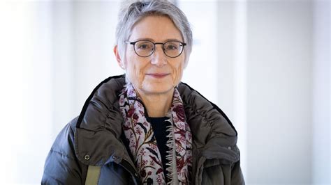 Il Y A 25 Ans François De Brigode Présentait Son Premier Jt Rtbfbe