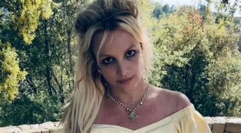 Britney Spears Posa Nua Em Nova Postagem E Detalhe Inusitado Chama Atenção