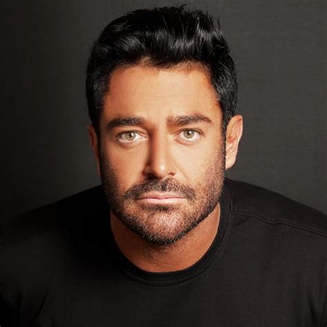 تیپ محمدرضا گلزار و همسرش در مراسم عقدشان