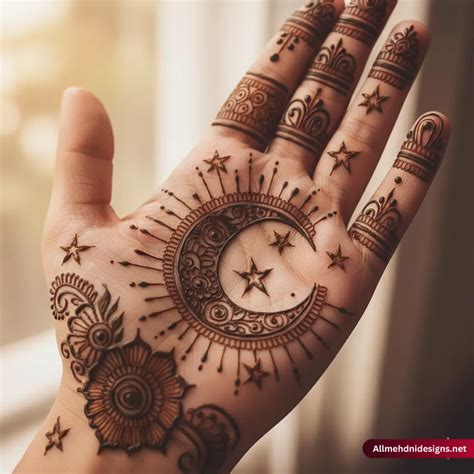 Best 400 Moon Mehndi Design Ideas With Photos 2025