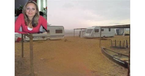 Лора Крумова с бебето в епицентъра на потопа