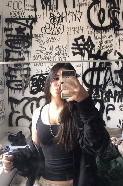 Pin Van 𝔫𝔢𝔳𝔞𝔢𝔥 𝔞𝔫𝔧𝔢𝔩 Op Tylin Achtergronden Slaapkamerideeën