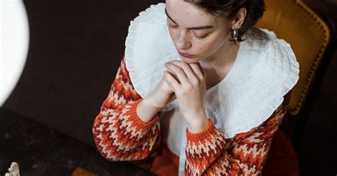 실내 강렬함 게이밍 게임 경쟁 논리적 사고 놀이 높은 각도 레크리에이션 레크리에이션 활동 마인드 게임 마인드 스포츠 목조 판자 묵상 문제 해결