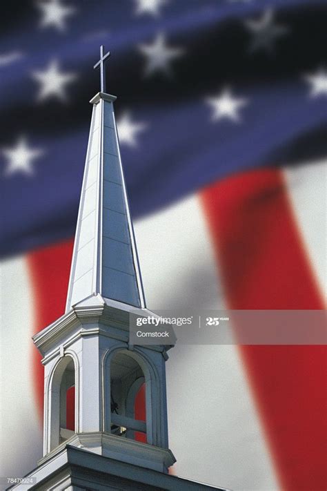 Church Steeple With American Flag Livres Recommandés Éducation Librairie