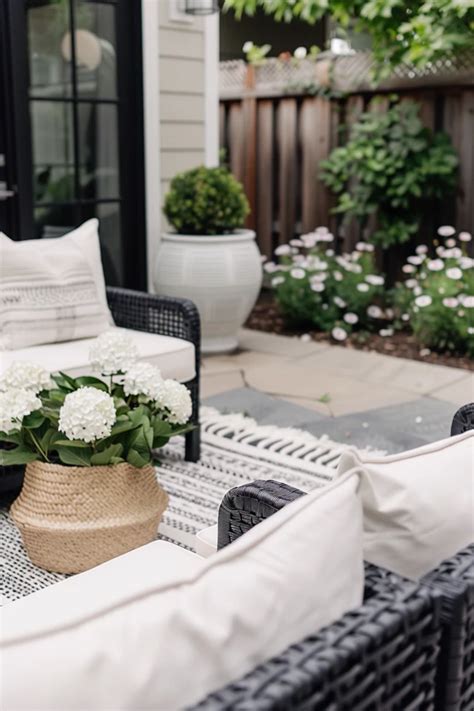 Black And White Patio Ideas For Chic Outdoor Spaces