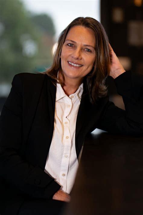 Agent Profile For Kim Egdes