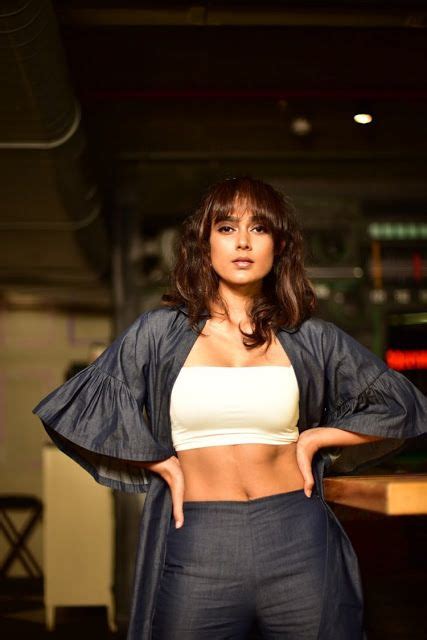 Aakanksha Singh Hot Hd Photos Images Wallpapers Hd Hd Images Sexy