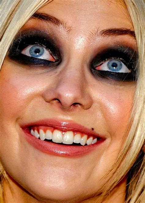 My Funny Celebrity Extreme Close Ups Pictures My Funny Celebrity Extreme Close Ups Pictures