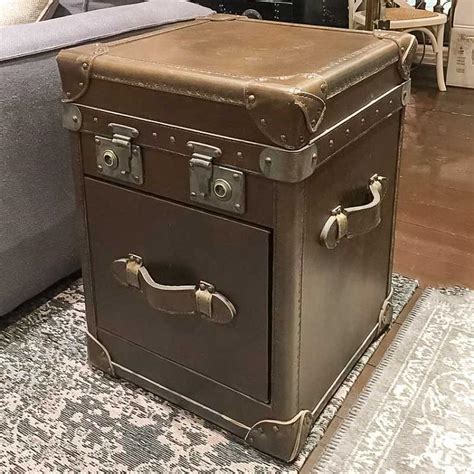 Тумба сундук Ampleforth Lamp Table Small Timothy Oulton Home Concept