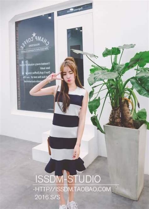 Babe Official เสื้อเชิ้ตสีพื้นคอจีน ผ้าทิ้งตัวใส่สบาย ขนาด อก 40 ยาว 25 สี ขาว ดำ หมด