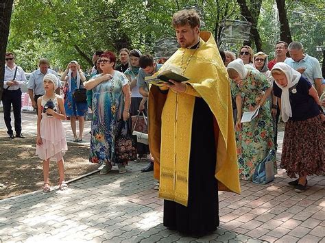 Пастыри о поклонении святым мощам / Православие.Ru