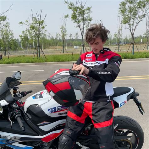 Jake Lively Jakesolively • Instagram Photos And Videos