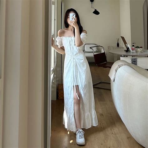 인생샷휴양룩 플라워샤워 화이트 퍼프소매 드레시 프릴 스퀘어넥 오프숄더 여름 언발원피스