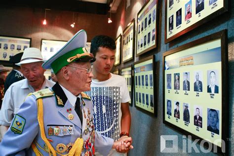 ФОТО МЭДЭЭ Чөлөөлөх дайны ялалтын 70 жилийн ойг тэмдэглэлээ