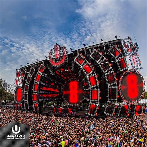 Ultra 2014 Day 1 Outdoor Stage Ultra Music Festival Stage
