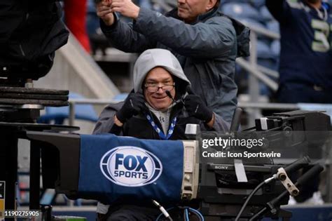 Nfl Camera Photos And Premium High Res Pictures Getty Images