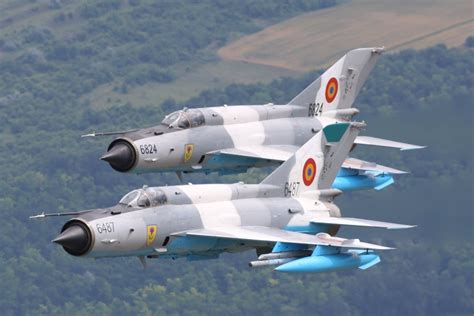 Romanian Pilots Transitioning From Soviet Mig 21 To F 16 War News Hub