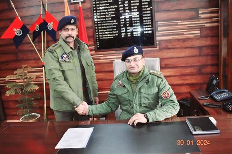 Shri Sandeep Gupta Ips Assumes Charge As Ssp Ganderbal Jk News Live