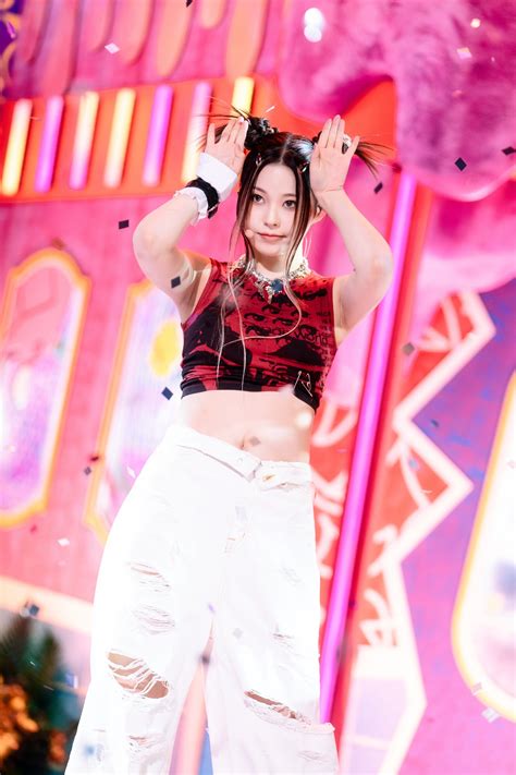 230326 Nmixx Kyujin Love Me Like This At Inkigayo Kpopping