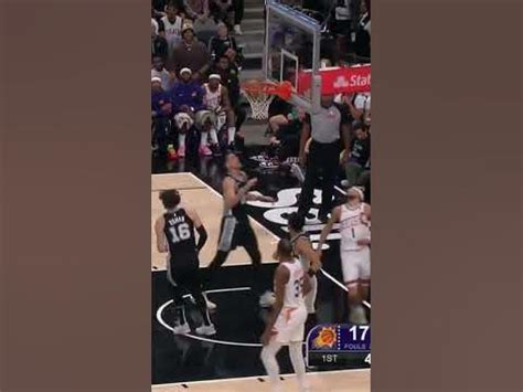 Devin Booker freezes the defender with the hesi dribble and makes the bucket 😳 #nba #shorts ...