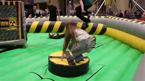 7 Year Old Playing The Sweeper Game Youtube