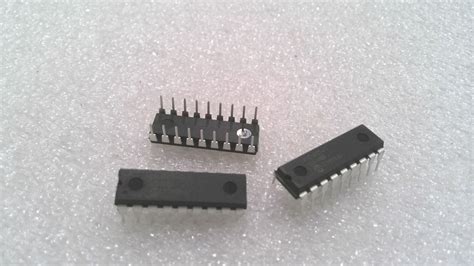 Microchip Pic16c54c 20ip Microcontroller 8 Bit Mcu 75kb 25 Ram