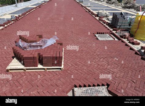 Interlocking Pavement Tiles