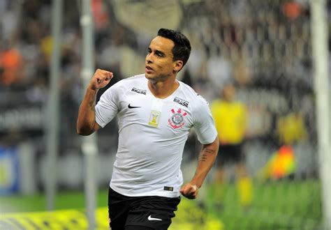 Ex Athletico Corinthians E São Paulo Meia Jadson Anuncia