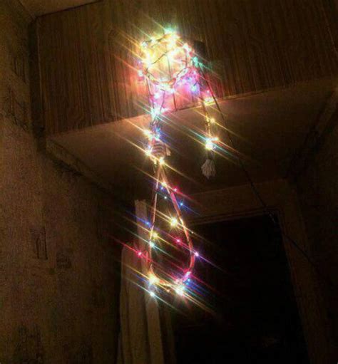 Не трогай это на Новый Год гирлянда петля удавка Новый Год праздник Safereactor