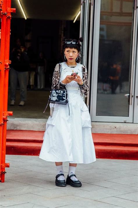 패션엔 서울 Vs 상하이 막상막하 패션위크 스트리트 스타일 배틀 패션엔 서울 Vs 상하이 막상막하 패션위크 스트리트 스타일 배틀