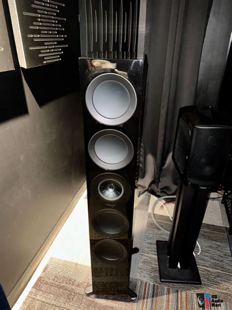 Near Mint Kef R11 Non Meta Photo 4630366 Us Audio Mart