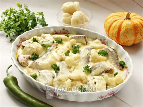 Хек с цветной капустой в духовке — рецепт с фото пошагово