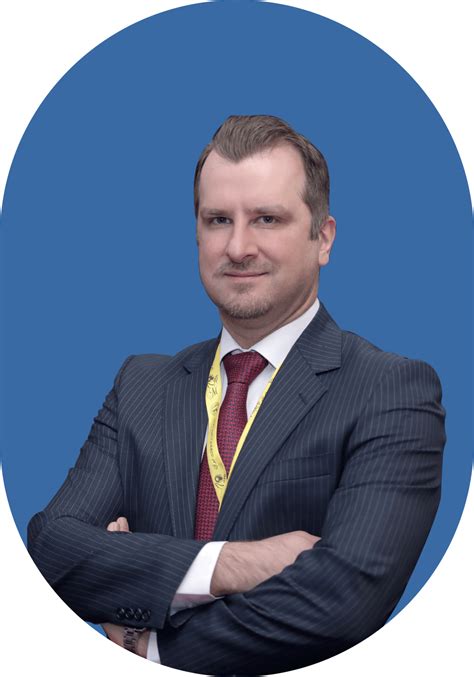 دکتر فرزاد نیکوسرشت بهترین جراح و متخصص گوش و حلق و بینی در تهران