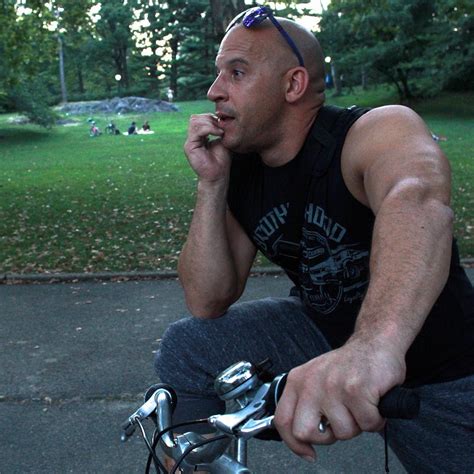 Vin Diesel E Seu “dad Body” Vírgula