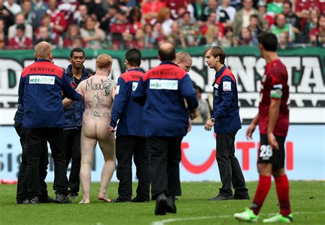 3 Things We Learned From Looking At 161 Pictures Of Streakers Sb Nation