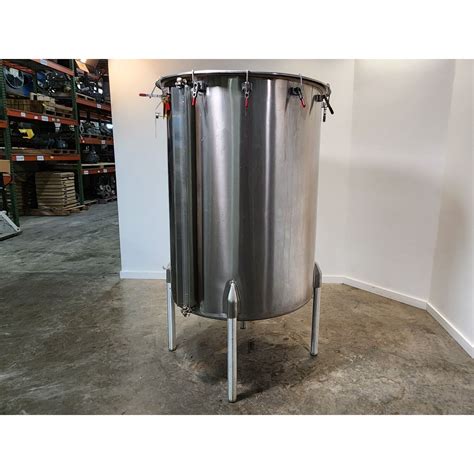 Used Stainless Steel Liquid Strainer Tank 395 Gallon Capacity W Cip Spray Ball For Sale Buys