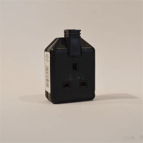 Permaplug 13a Trailing Socket Black Showbitz