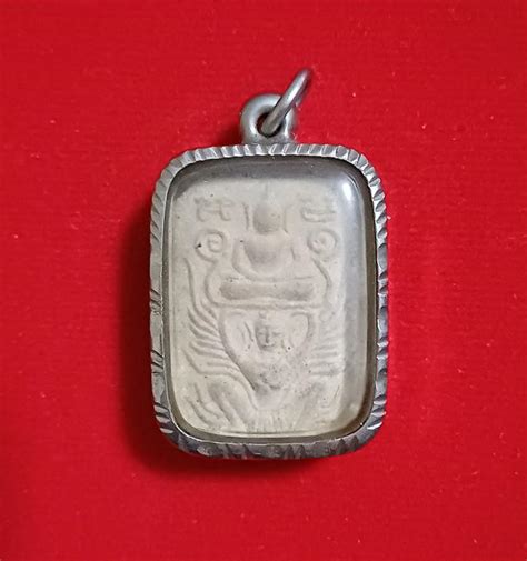 พระเครื่อง พระผง พิมพ์พระพุทธ ครุฑใหญ่ วัดคู้สลอด ชัยนาท มีผงหลวงพ่อปาน บางนมโค มีแร่ ขนาดองค์