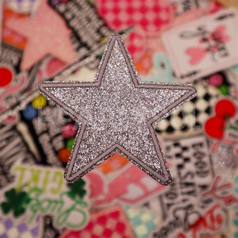 Glitter Star Patch Heart ︎ Sol