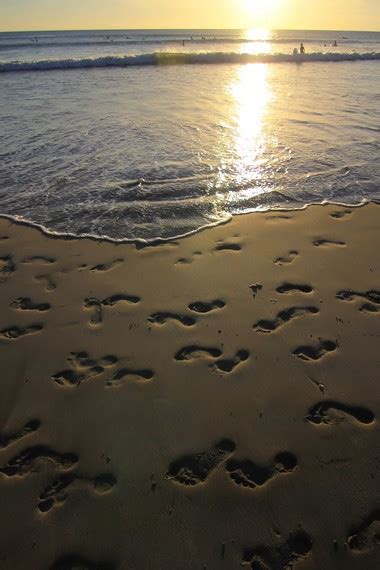 Pantai Kuta Ikon Wisata Bahari Penuh Sejarah Di Bali Indonesia Kaya