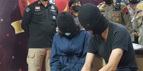 Goriau Mesum Di Mobil Sepasang Pns Pemprov Diamankan Polisi