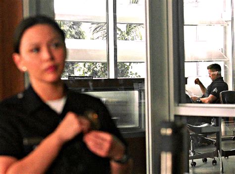 The Greatest Things Take The Longest Time Tim And Lucy Sneaking Peeks At Each Other In 5x13