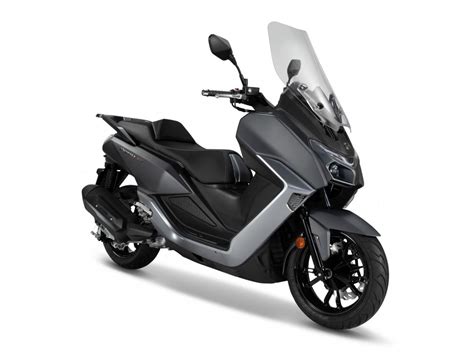 Sym Vernieuwt Maxsym 400 En Maakt Er Gt Van