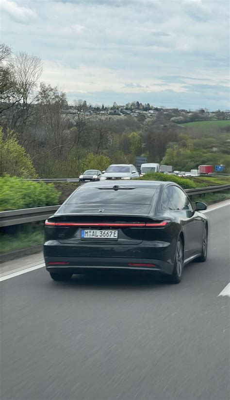 The first NIO I see in Germany : r/Nio