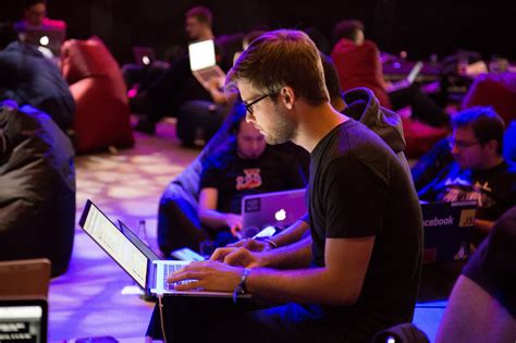 how to build a deep learning model in 10 lines jordi torres ai