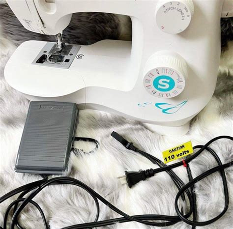 Singer 3337 Sewing Machine Furniture And Home Living Home Improvement