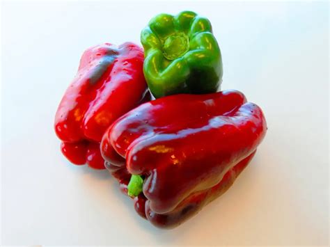 Morrones Rojos Y Verdes Diferencias Similitudes Y Cuáles Es El Mejor