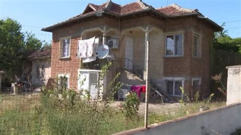 9-и починал за годината: Разследват дом за хора с деменция, който ...